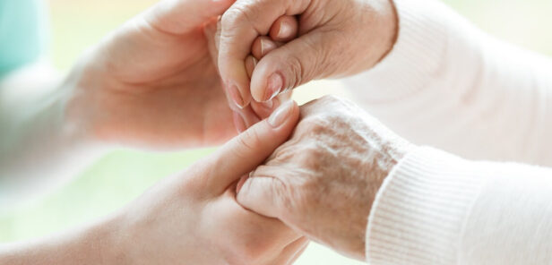 9 Tips for Communicating With Seniors Suffering From Alzheimer's