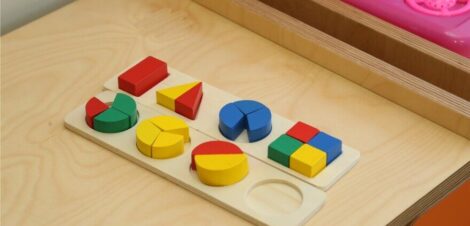 The 10 Best Toys That Help With Fine Motor Skills - Care Options for Kids