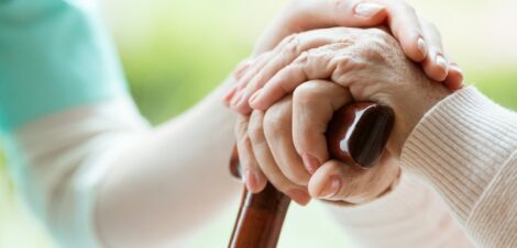 5 of the Best Tools to Help Seniors with Arthritis - Care Options for Kids